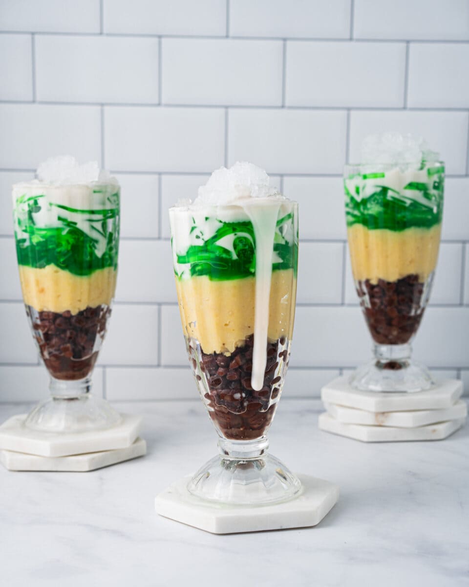 Chè Ba Màu (Vietnamese Three Color Dessert) | Savory Sweet Spoon